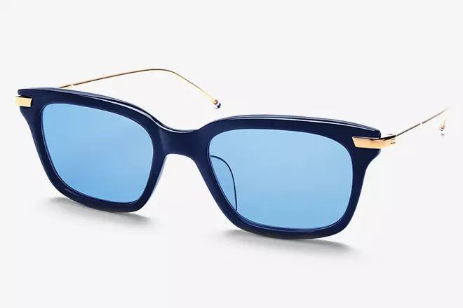 Shades Slick: 15 Wayfarer Sunglasses is Fearr Do na bhFear 15586_15