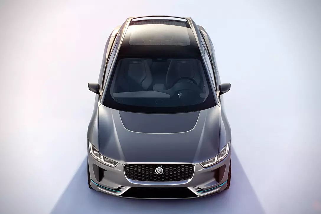 Електричний позашляховик Jaguar I-Pace 8