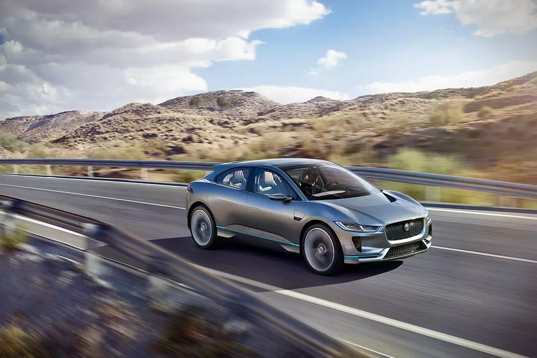 Електричний позашляховик Jaguar I-Pace 1