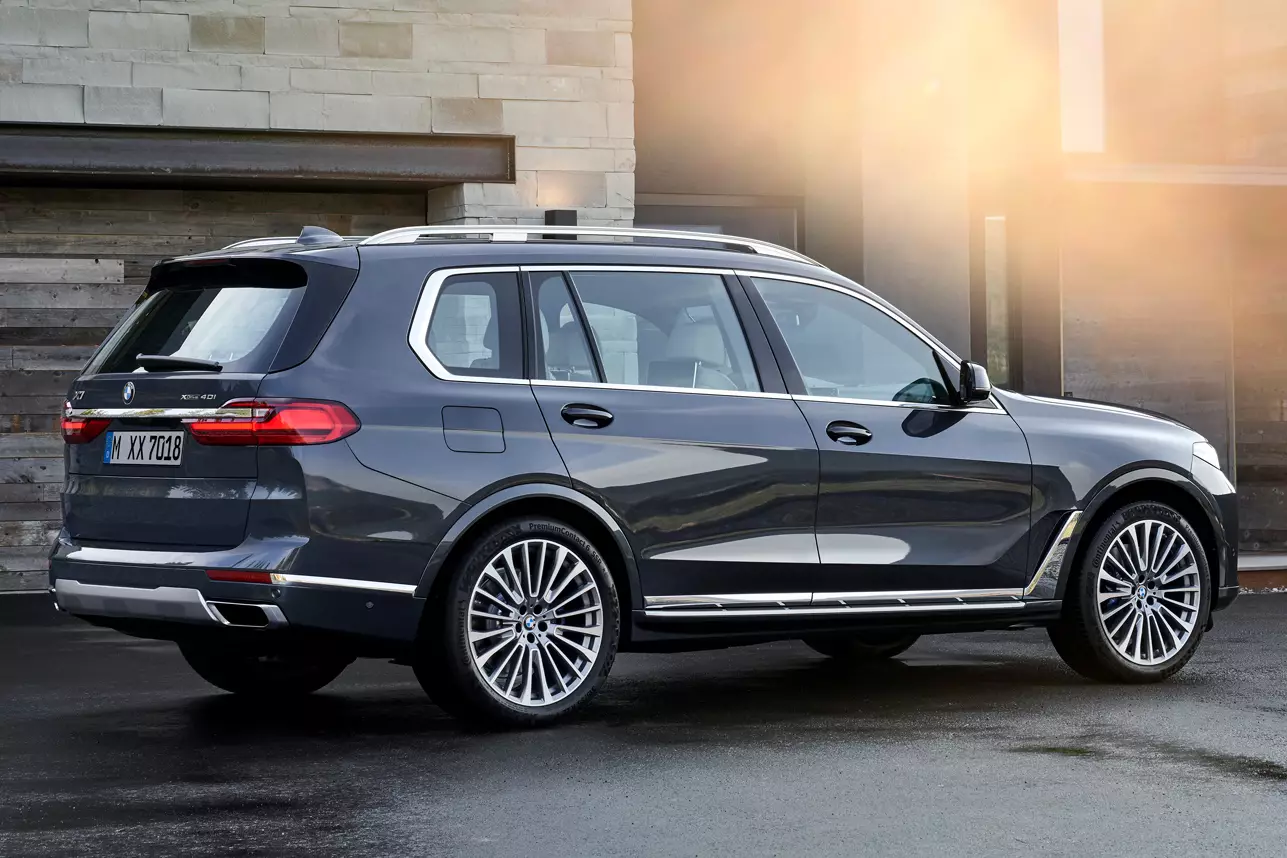 2019 BMW X7 SUV 16138_2