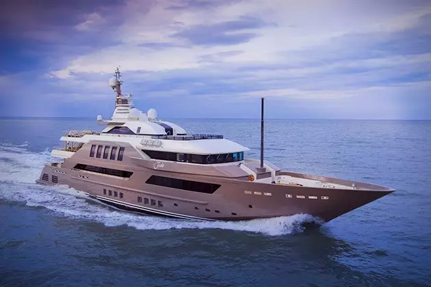 CRN 2 tərəfindən J'ade Superyacht