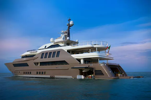 CRN 4 tərəfindən J'ade Superyacht