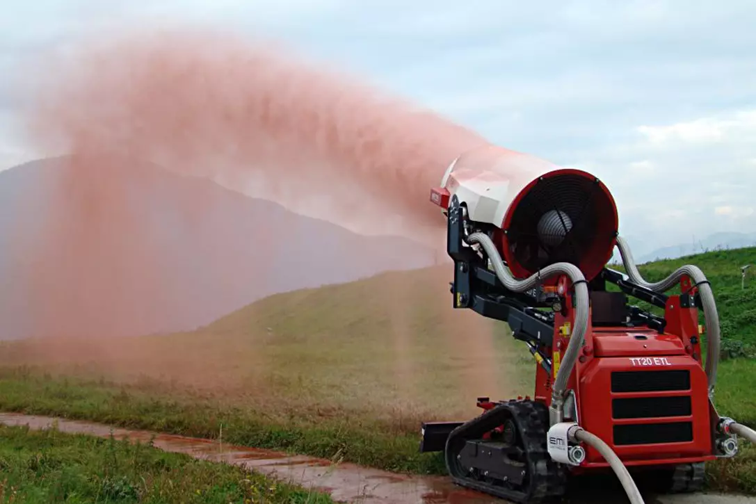 Robô de combate a incêndio Magirus AirCore 16335_2