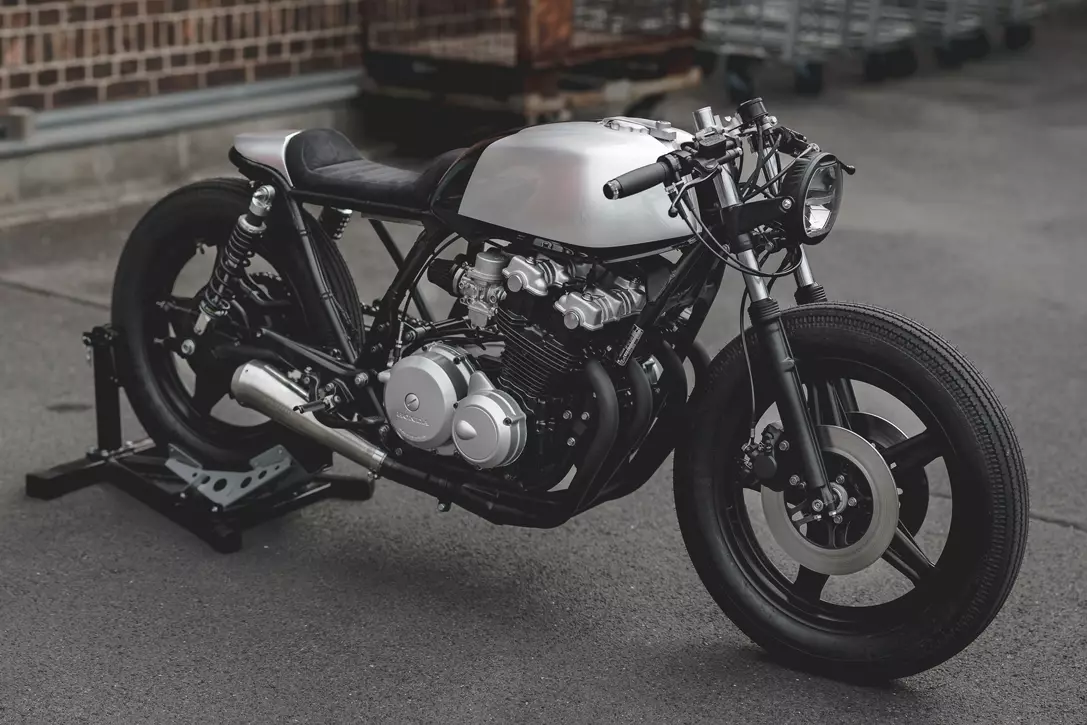 1981 Honda CB750 «Black Swan» Hookie Co. 16495_1