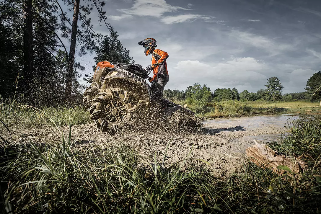 2019 Polaris تەنھەرىكەتچىسى XP 1000 يۇقىرى كۆتۈرۈلگەن نۇسخىسى ATV 1654_3