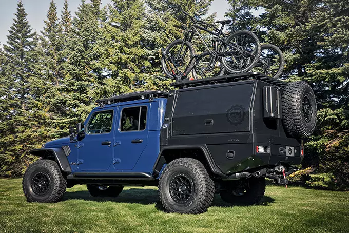 2020 Jeep Gladiator Top Dog Concept door Mopar 16606_2