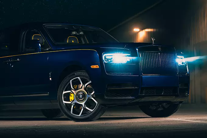 2021 Rolls Royce Cullinan-ийн хар тэмдэг 16670_1