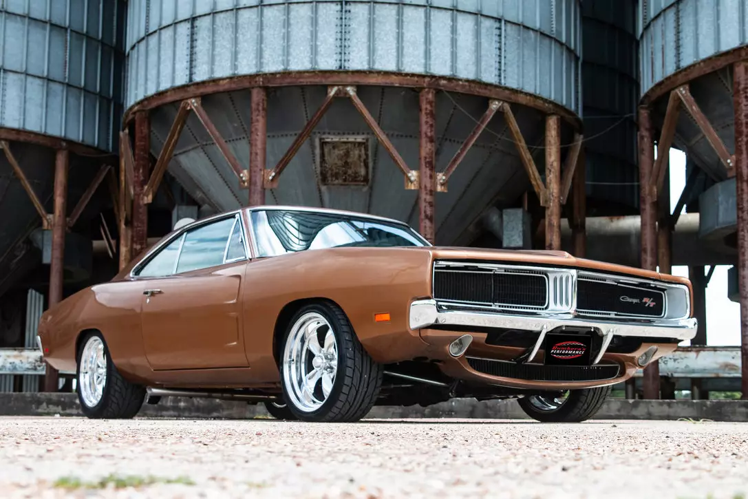 1969 Dodge Charger Hellcat por el rendimiento de Bumbera 16728_1