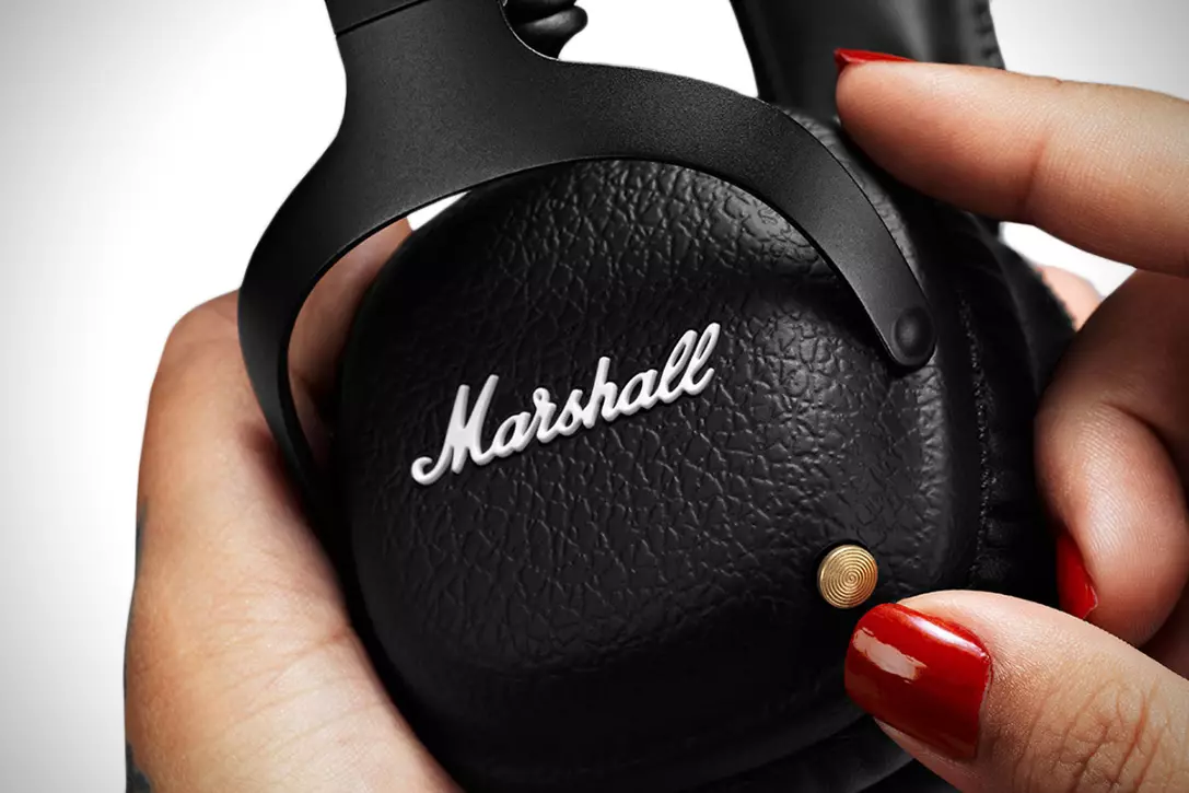 Marshall Amps Mid Bluetooth Wireless Headphones 02