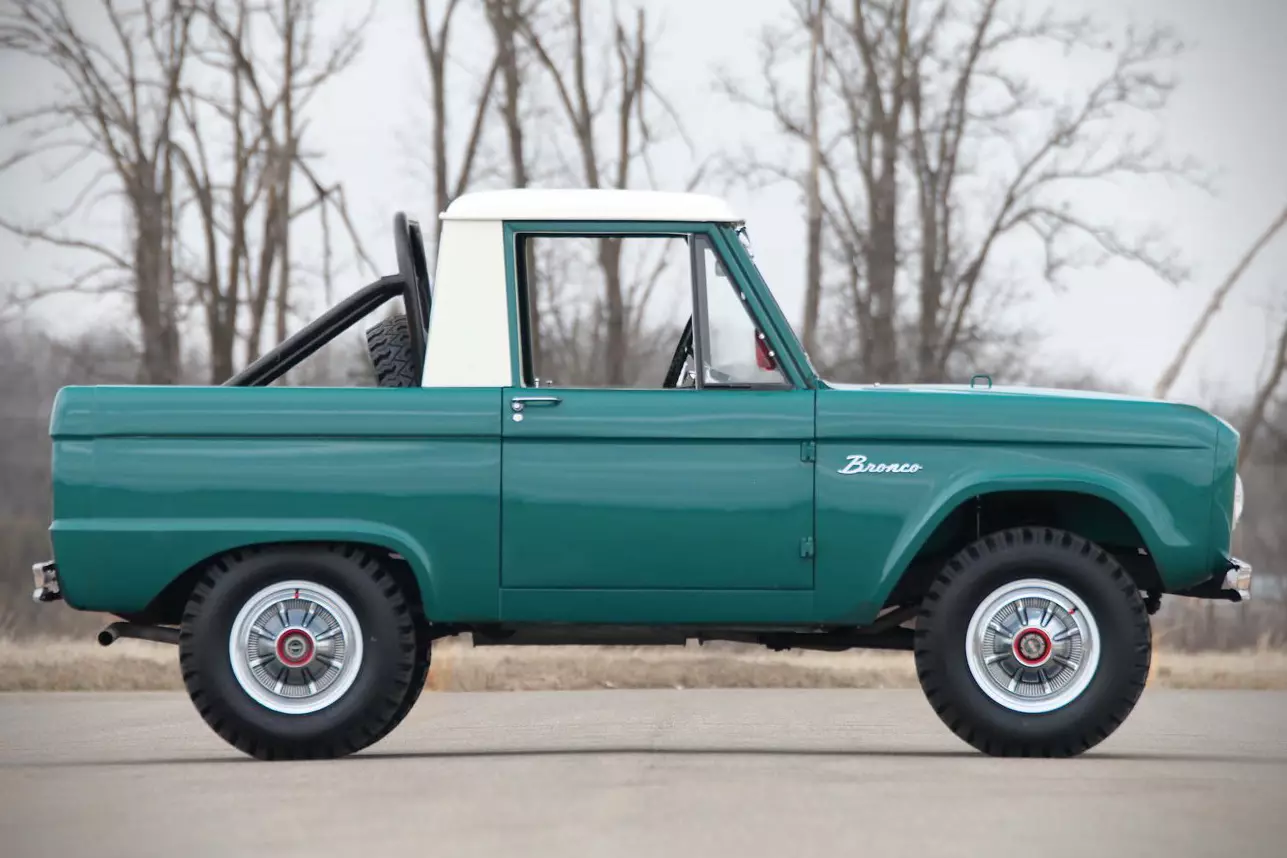 Veilingblok: 1967 Ford Bronco Half Cab