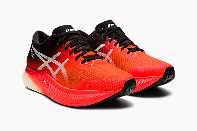 Asics Metaspeed Edge និង Sky Racing Shoes 17152_1