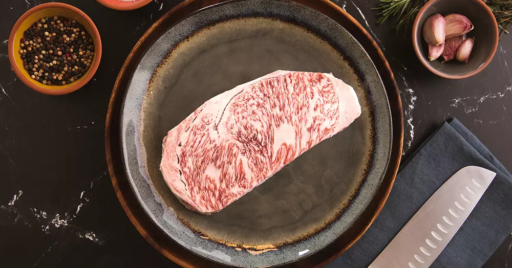 Steak Grail муқаддас Co. Ogata хоҷагиҳои Maezawa гов