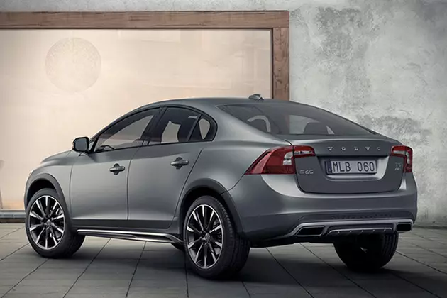 Volvo S60 ឆ្លងប្រទេស