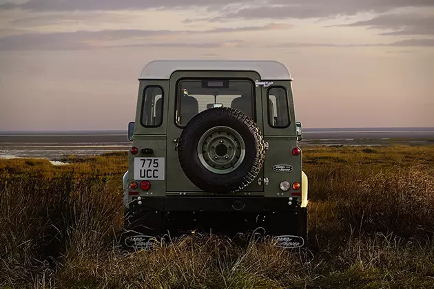 Land rover müdafiəçi bayramı seriyası 10