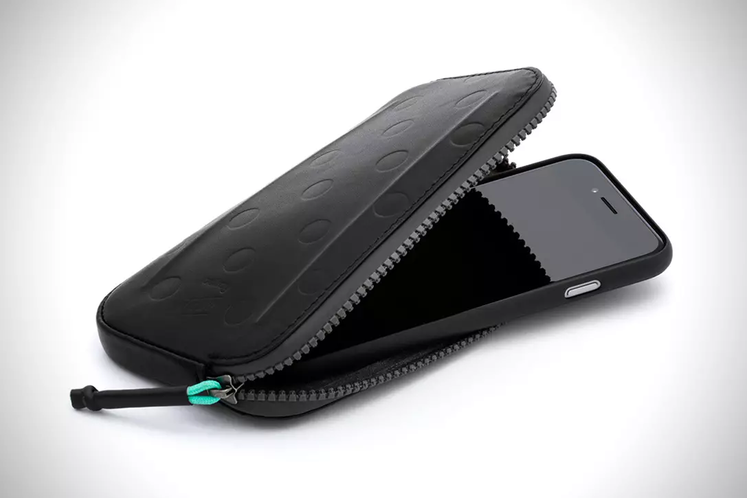 I-Bellroy x MAAP Zonke Imibandela Wallet 7