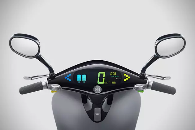 Gogoro Electric Smart Scooter 5