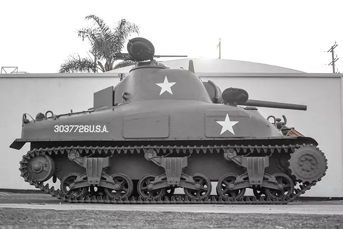 Blok Lelang: 1943 Sherman M4A1 Tank 17552_1