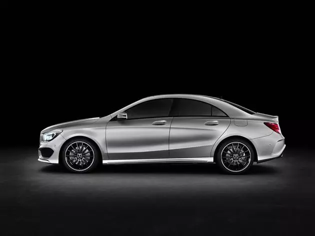 Kelas Mercedes-Benz CLA 2014 (4)