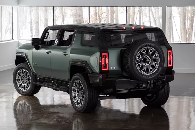 2024 GMC HUMMER EV SUV 17775_2