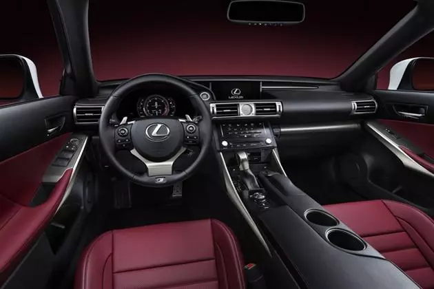 2014 Lexus IS (2)