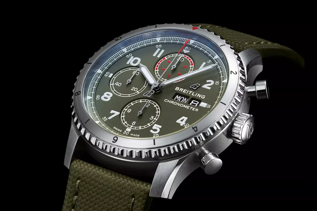 Breitling Aviator 8 Curtiss Warhawk ýygyndysy 17884_1