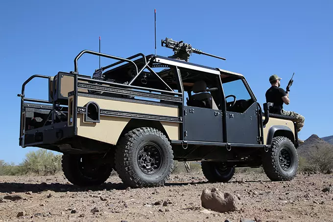 1989 Land Rover Defender 130 Лоиҳаи Bronson Бо усули SV 17924_2