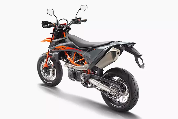 2021 KTM 690 Enduro R i SMC R| HiConsumption 17936_3