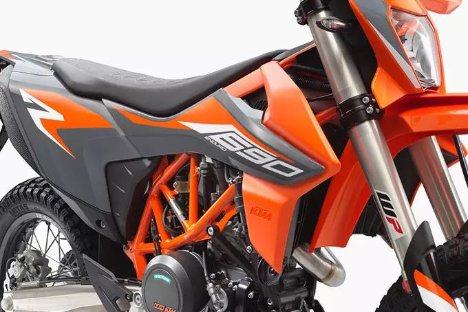 2021 KTM 690 Enduro R And SMC R| مصرف بالا 17936_4