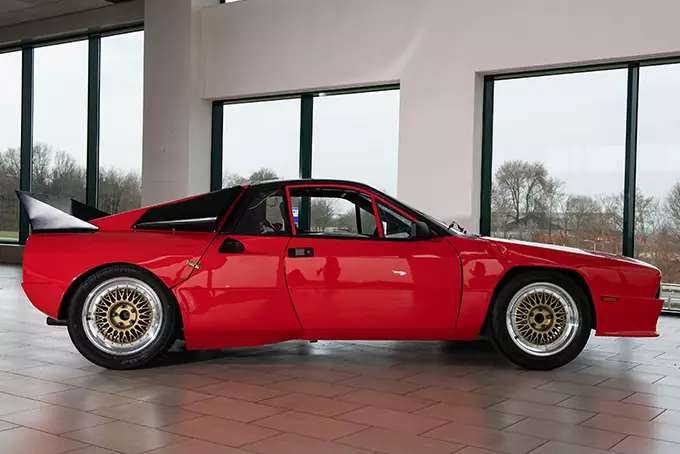 Aŭkcia Bloko: 1980 Lancia 037 Prototipo 17970_2