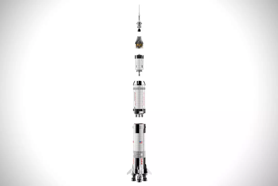 LEGO Apollo Saturn V Rocket 1839_3