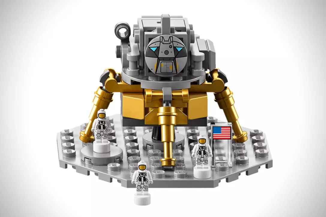 موشک LEGO Apollo Saturn V 1839_4