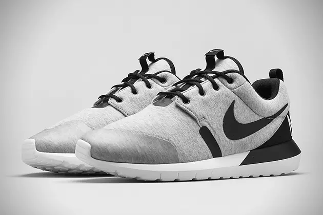 Nike Roshe Run Tech Fleece 2