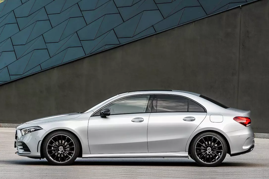 2019 Mercedes-Benz A-Class Sedan 18551_1