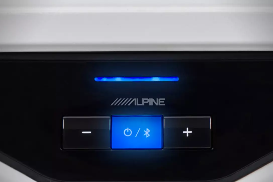 Alpine ICE In Cooler Entertainment System 02