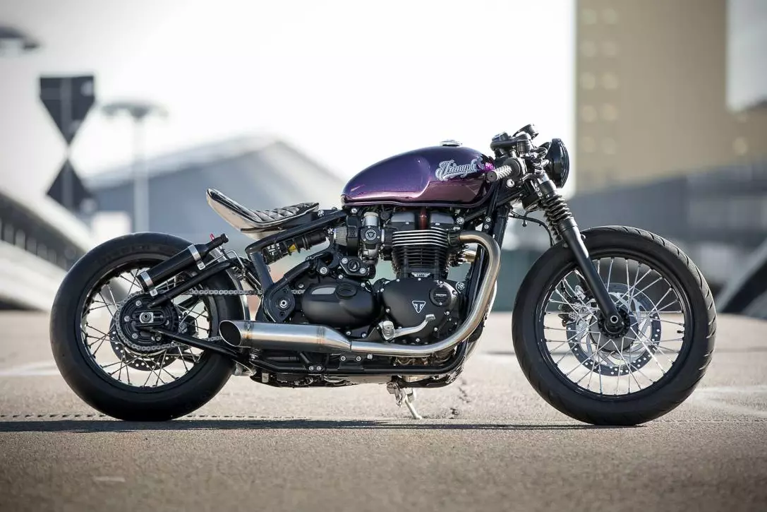 Triumph Bonneville 'Hold On, Go Fast' di Down & Out