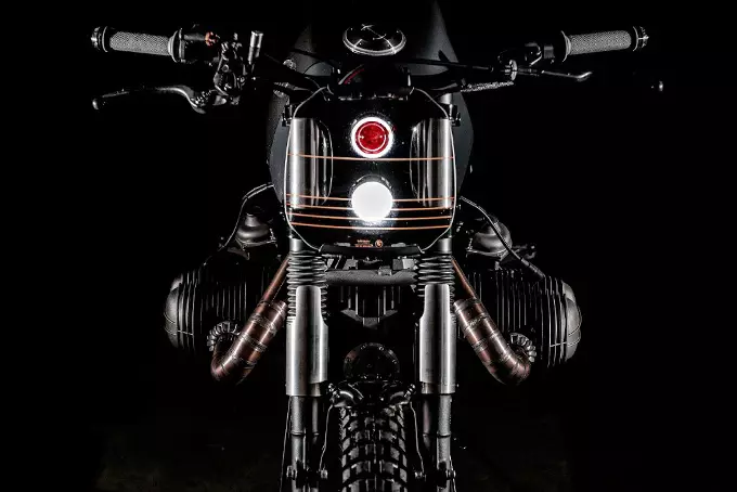 BMW R100RS Scrambler 'Prometheus' ដោយយានដ្ឋាន VooDoo 18932_3