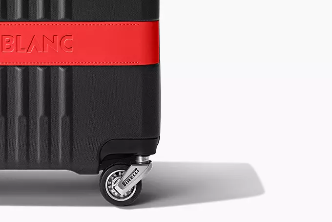حقيبة Montblanc x Pirelli ذات الإصدار المحدود # MY4810 3000 18977_1