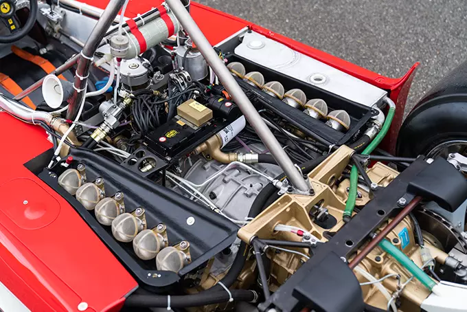 Bloque de poxa: o coche de carreiras Ferrari 312T de 1975 de Niki Lauda 18979_4