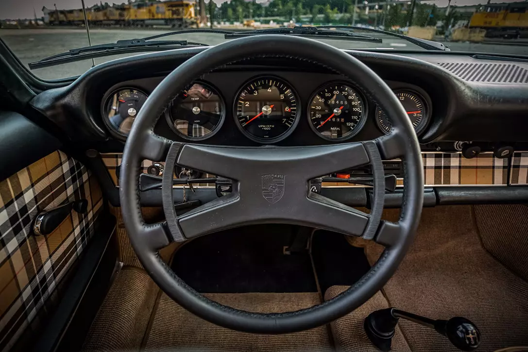 Barn Find: 1969ko Porsche 912 zaharberritua 18989_7