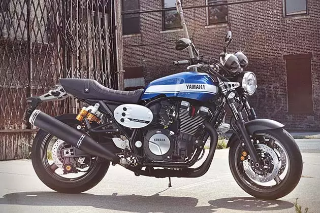 2015 Yamaha XJR1300 2