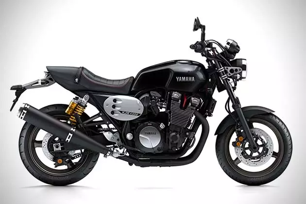 Yamaha XJR1300 6 2015