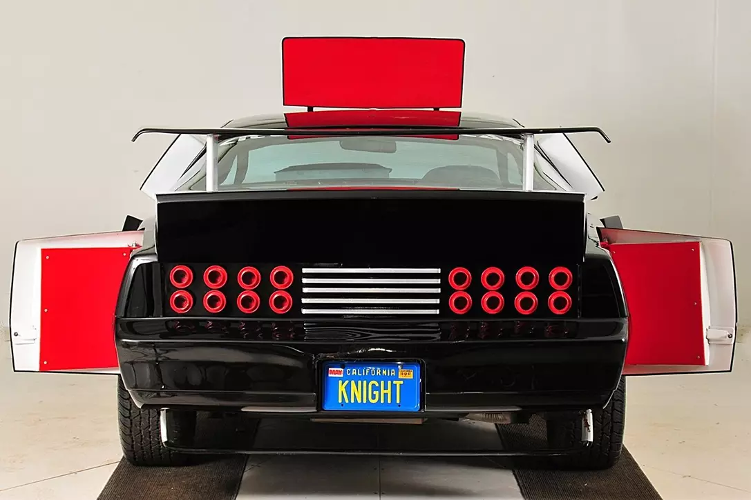 Aukciós blokk: 1988 Knight Rider Pontiac Firebird 19047_1