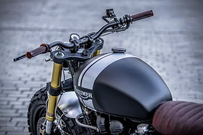 Down & Out Cafe Racers 6'dan Triumph T100