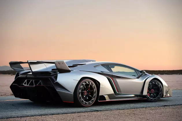 4 7 miljoonaa Lamborghini Veneno 5