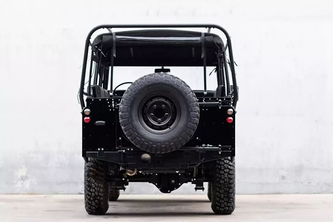 1983 թ. Land Rover Defender «Petrol V8» CoolnVintage-ի կողմից 19252_3