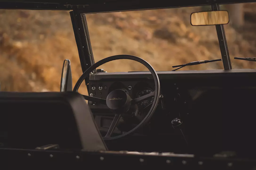 1983 Land Rover Defender 'V8 de gasolina' por CoolnVintage 19252_4