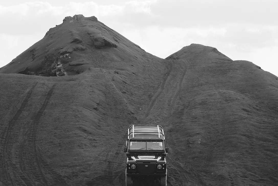 1983 Land Rover Defender 'V8 de gasolina' por CoolnVintage 19252_6