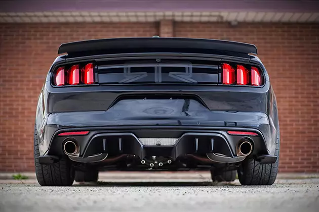 2015. gada Ford Mustang RTR 5