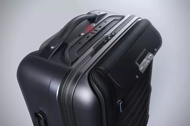 Bluesmart Smart Carry-On Suitcase 4