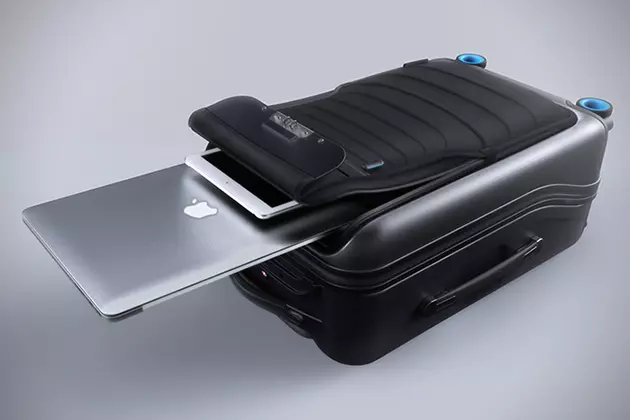 Bluesmart Smart Carry-On Suitcase 5